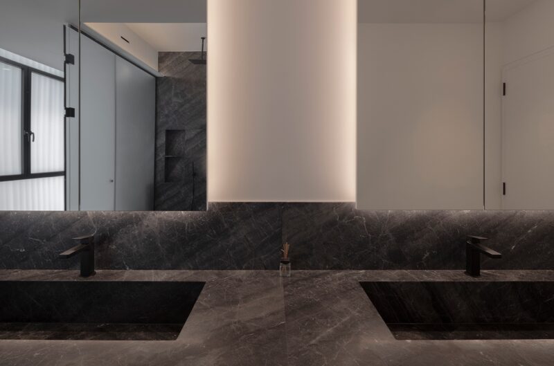Black Marble Argos Luxury Bathroom